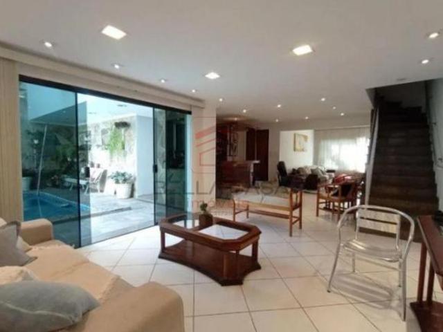 Sobrado à venda na Mooca 5 quartos, 5 suítes, 8 banheiros, 5 vagas de garagem, piscina