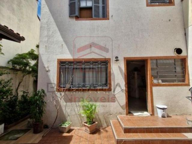 Sobrado a venda na mooca com sala para 3 ambientes