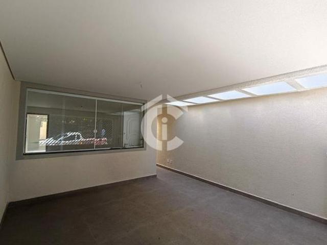 Sobrado à venda na Mooca com 3 quartos, 2 suítes, 2 vagas