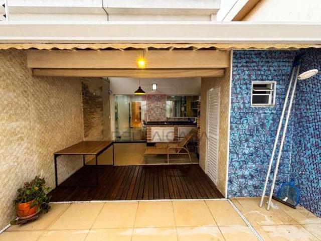 Sobrado a venda na mooca com 4 quartos e quintal