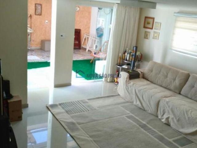 Sobrado a venda na Saúde. 3 dormitórios 1 suíte. 4 banheiros. 2 vagas. 164m2
