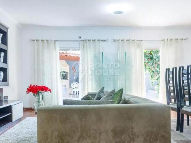 Sobrado à venda na Saúde, com 300m², 4 dormitórios sendo 3 suítes e 3 vagas