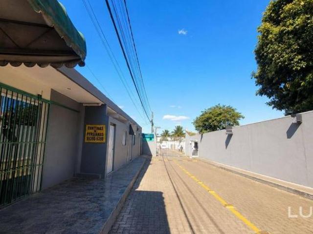 Sobrado a venda na SHA Conj. 06 Qd 10 Condomínio Águas Douradas Arniqueira /DF