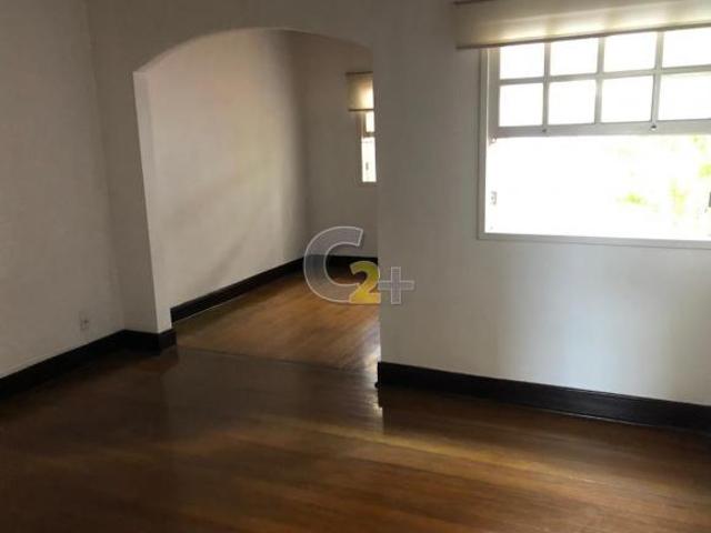 Sobrado à venda na Pompéia, 2 quartos, sem vaga