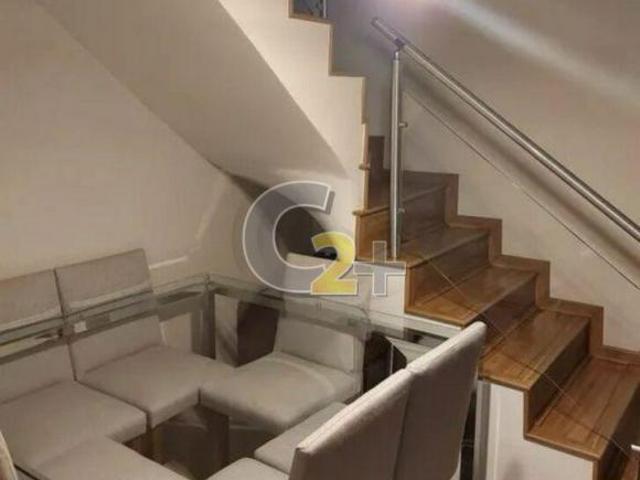 Sobrado à venda na Parada Inglesa com 3 quartos, sendo 2 suítes e 4 vagas