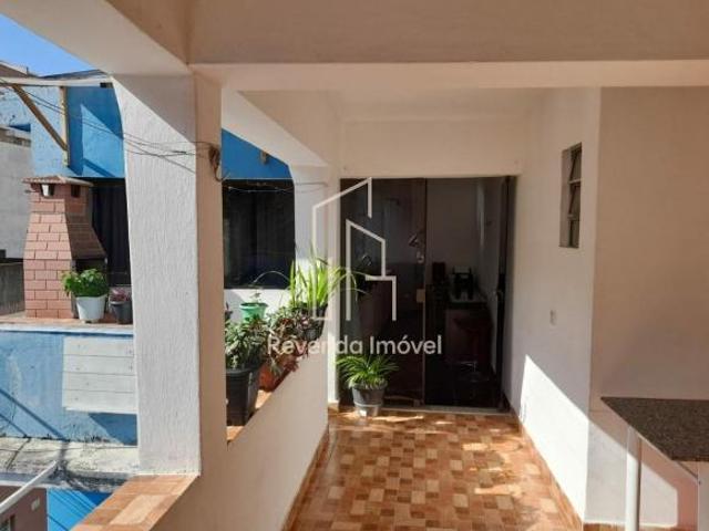 Sobrado á venda na Penha com 205m² 3 dormitórios 1 suíte 3 banheiros 2 vagas