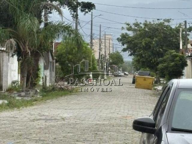 Sobrado á venda 3 suites 2 vagas, 65m² R$440mil Maracanã Praia Grande/SP !