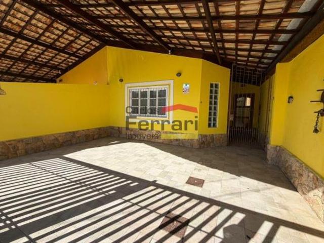 Sobrado a venda na Praia grande com 3 Quartos e 2 banheiros 2 vagas 84 m²