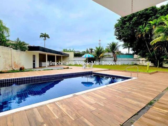 Sobrado a venda na praia de enseada, na região do portal em Guarujá