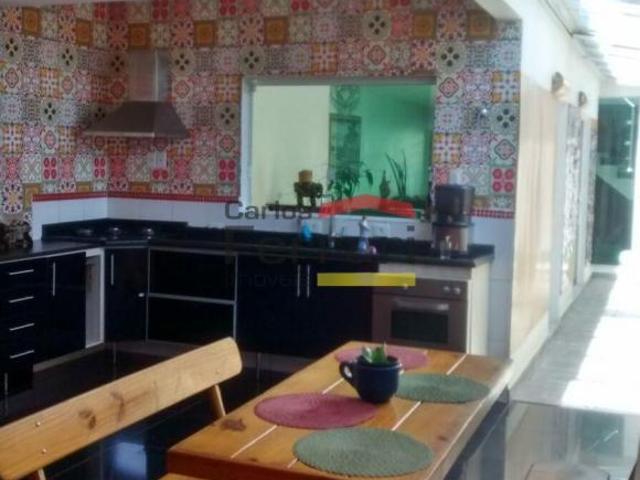 Sobrado a venda na região da Vila Borbosa Limão com 3 dorms, 1 suite e 2 vagas