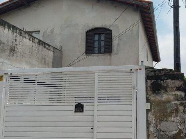 Sobrado à Venda na Região de Cidade Ademar 2 Dormitórios e 2 Vagas de Garagem!