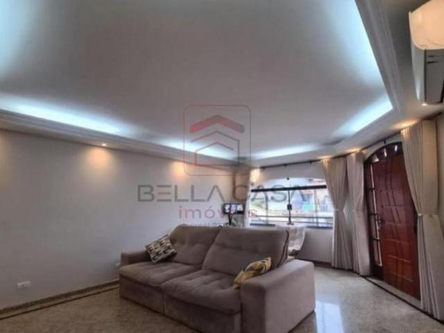 Sobrado à venda na Vila Alpina 280m2 3 dormitórios 1 suíte 5 vagas de garagem