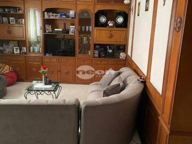 Sobrado à venda na Vila Assunção, em Santo André, com 179m² de área construída