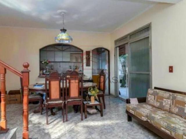 SOBRADO À VENDA NA VILA BERTIOGA COM 3 DORMITÓRIOS 1 SUÍTE E 2 VAGAS!