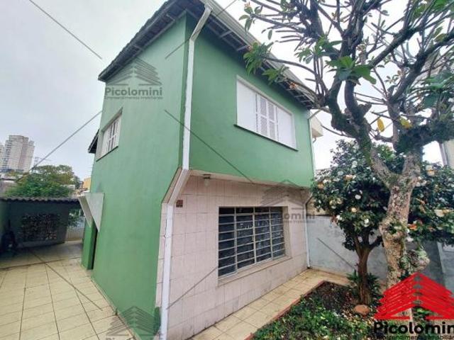 Sobrado à venda na Móoca, de 176m² com 3 quartos, sala 2 ambientes, cozinha ampla, 2 banheiros, lava
