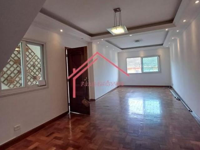 Sobrado à Venda na Vila Campesina, Osasco SP: 3 Quartos, 3 Suítes, 2 Salas, 4 Banheiros, 3 Vagas, 23