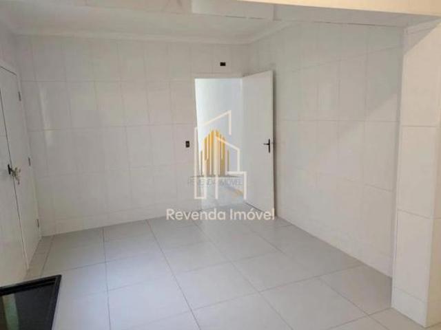 Sobrado à venda na Vila Campo Grande de 160m² com 3 dormitórios e 2 vagas de garagem