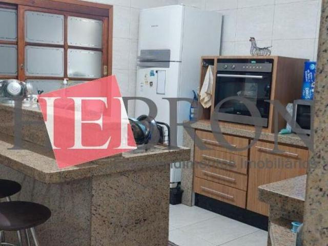 Sobrado à venda na Vila Carrão!