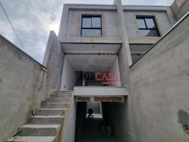 Sobrado a venda na Vila Carrão com 3 dormitórios e 1 suíte com vaga de garagem