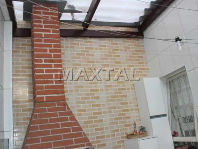 Sobrado à venda na Vila Ede, de 76m². Com 2 dormitórios, e 1 vaga de garagem