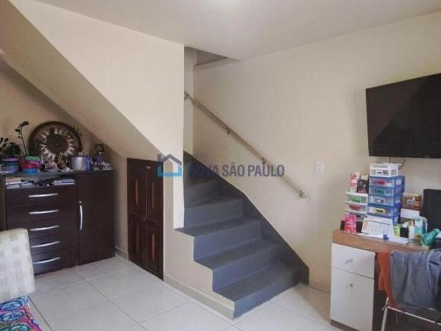 Sobrado à venda na Vila Guarani com 2 quartos