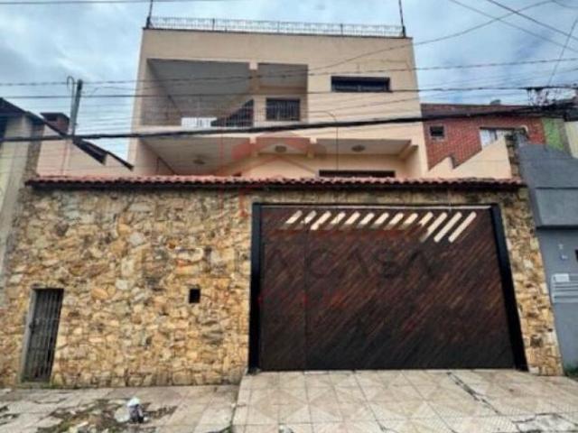 Sobrado a Venda na Vila Industrial com 250m 8 vagas e 3 suítes!