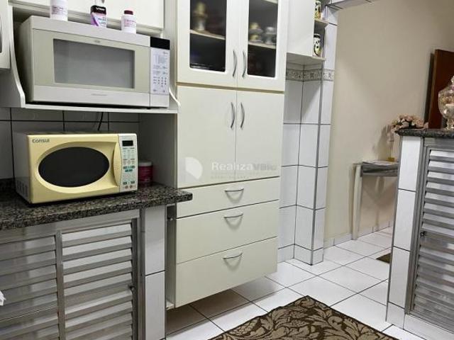 Sobrado a Venda na Vila Jaboticabeira, Taubaté