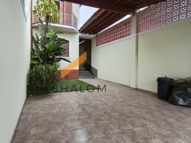 Sobrado à venda na Vila Jussara