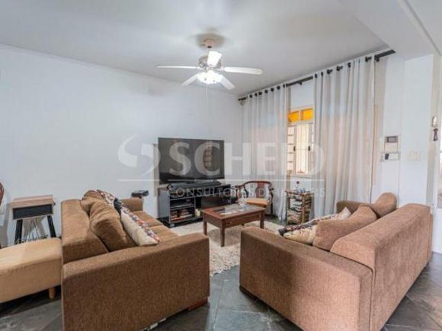Sobrado a venda na Vila Paulista com 174m², 4 quartos sendo 1 suíte e 2 vagas