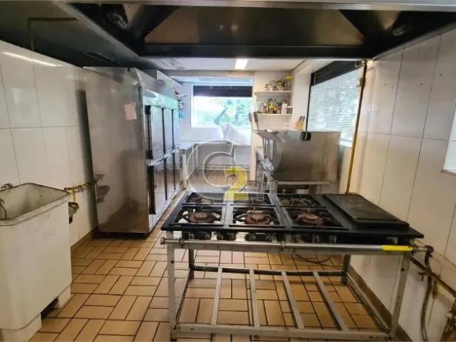 Sobrado á venda na Vila Pompeia, 3 quartos, 3 vagas de garagem