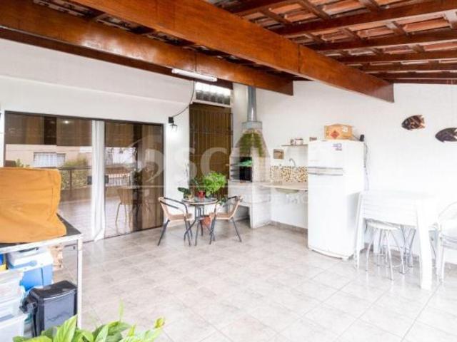 Sobrado á Venda na Vila Primavera com 118m², 3 quartos, 3 vagas