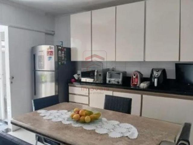 Sobrado a venda na Vila Prudente 2 quartos