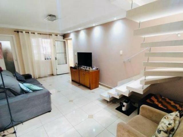 SOBRADO A VENDA NA VILA SANTA CATARINA | 3 DORMS 1 SUÍTE | QUINTAL COM CHURRASQUEIRA