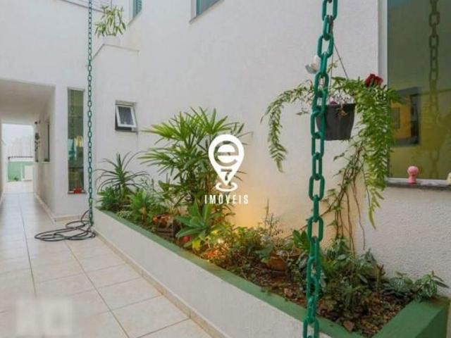 Sobrado à venda na Vila Santo Estéfano com 3 Quartos, 3 Suites, 4 vagas, 192m² São Paulo / SP