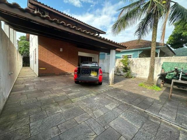 Sobrado à Venda ? Sobreposta Alta com 300m² em Localização Privilegiada