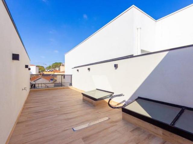 Sobrado à venda, Saude, 3 dormitorios, sendo 3 suites, sala dois ambientes, dua vagas de garagem, e