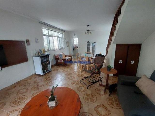 Sobrado à venda Santos 4 quartos 2 suítes quintal churrasqueira