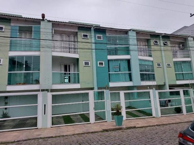 Sobrado a venda semimobiliado com 2 dormitórios em Ana Rech Caxias