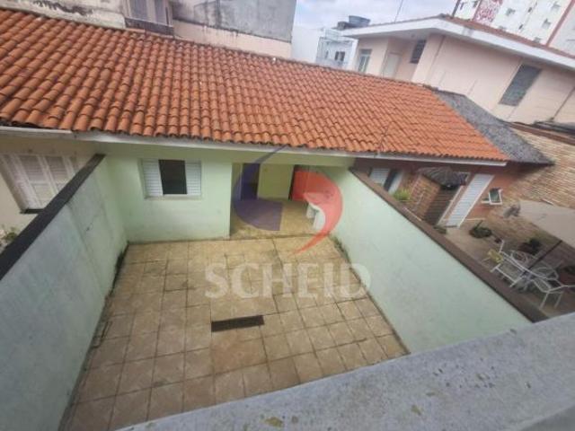 Sobrado à venda, sendo 03 Dormitórios, 1 suíte, edícula e 02 Vagas