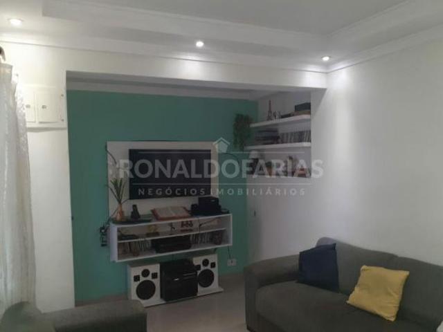 Sobrado a venda sendo 4 quartos com uma suite 2 salas 4 bnheiro