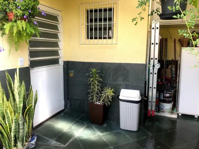 Sobrado á venda possui 140m² com 4 dormitórios sendo 2 suítes em Vila da Saúde São Paulo SP