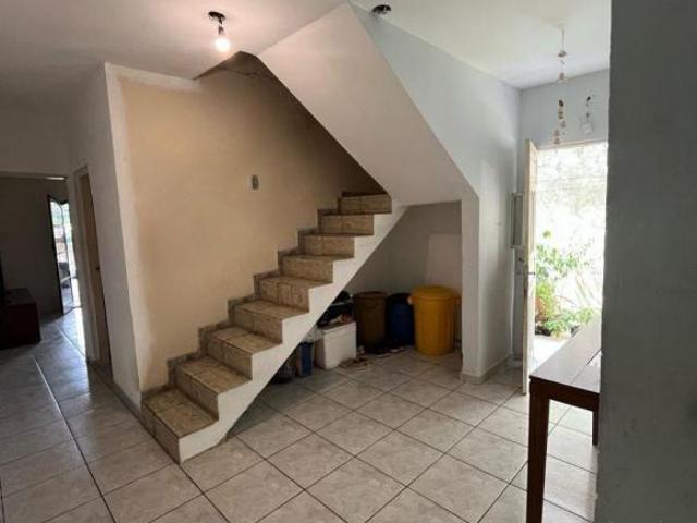 Sobrado à Venda – Parelheiros, São Paulo | R$ 490 mil