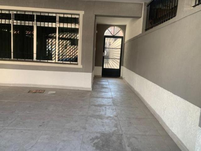 Sobrado a venda perto metrô vila Sônia de 160 m² com 3 quartos suíte a 2 vagas venda em Ferreira