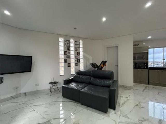 Sobrado à venda, Pinheirinho, CURITIBA PR