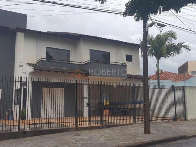 SOBRADO À VENDA PRÓXIMO A ÁREA CENTRAL DE PARANAVAÍ