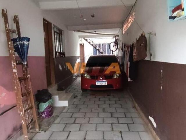 Sobrado à venda próximo ao terminal do CIC em Curitiba/PR