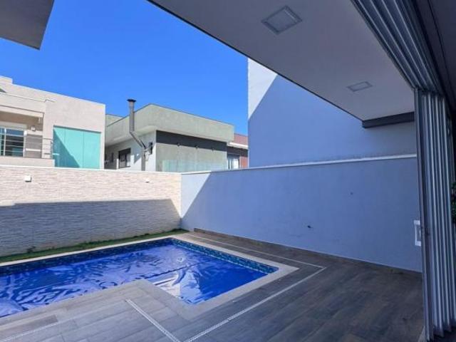 Sobrado a Venda Real Park Sumaré 3 suites e piscina R$ 1.600.000