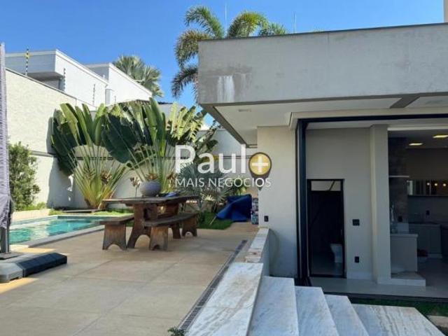 Sobrado à venda Residencial Villa Lobos, em Paulínia, com 4 quartos, com 382 m²