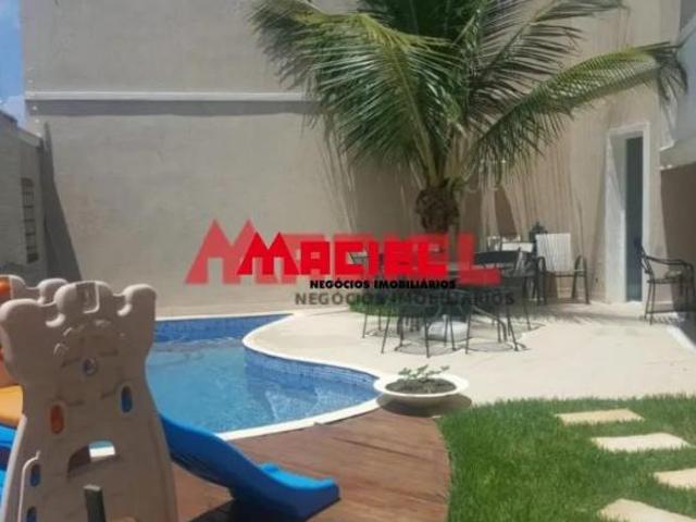 Sobrado à Venda ? Vila Branca, Jacareí ? ? 4 Dormitórios | 3 Suítes | Piscina | Hidromassagem | Área