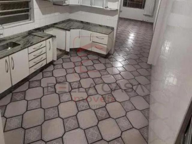 Sobrado a venda Vila Carrão com 3 quartos, 2 vagas e quintal